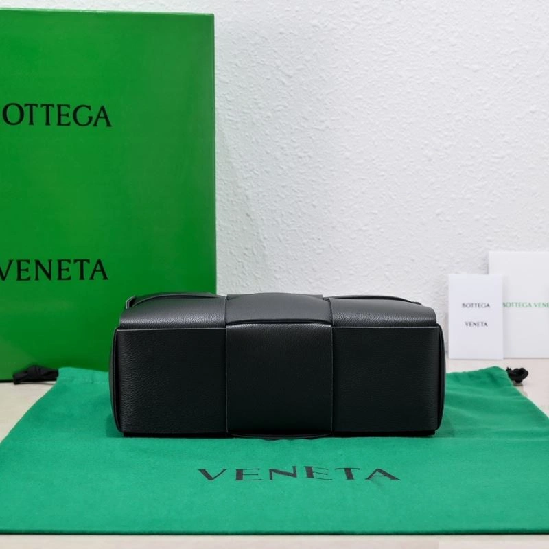 Indistinguishable Bottega Veneta Shopping Bags