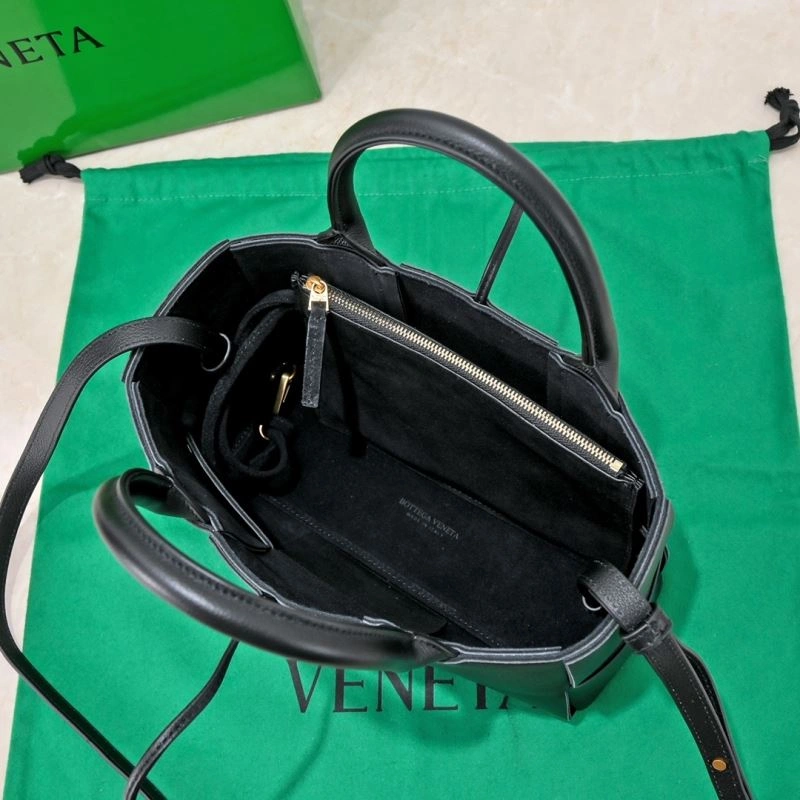 Indistinguishable Bottega Veneta Shopping Bags