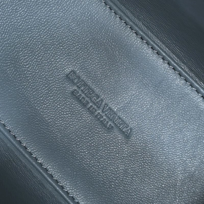 Affordable Bottega Veneta Shopping Bags