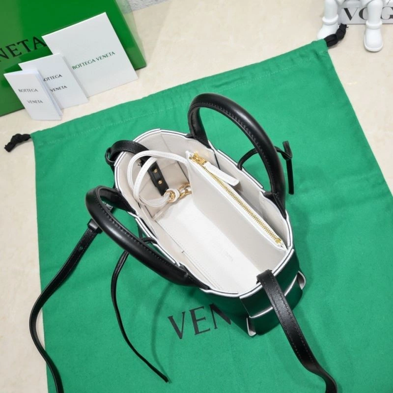 Bargain Bottega Veneta Shopping Bags