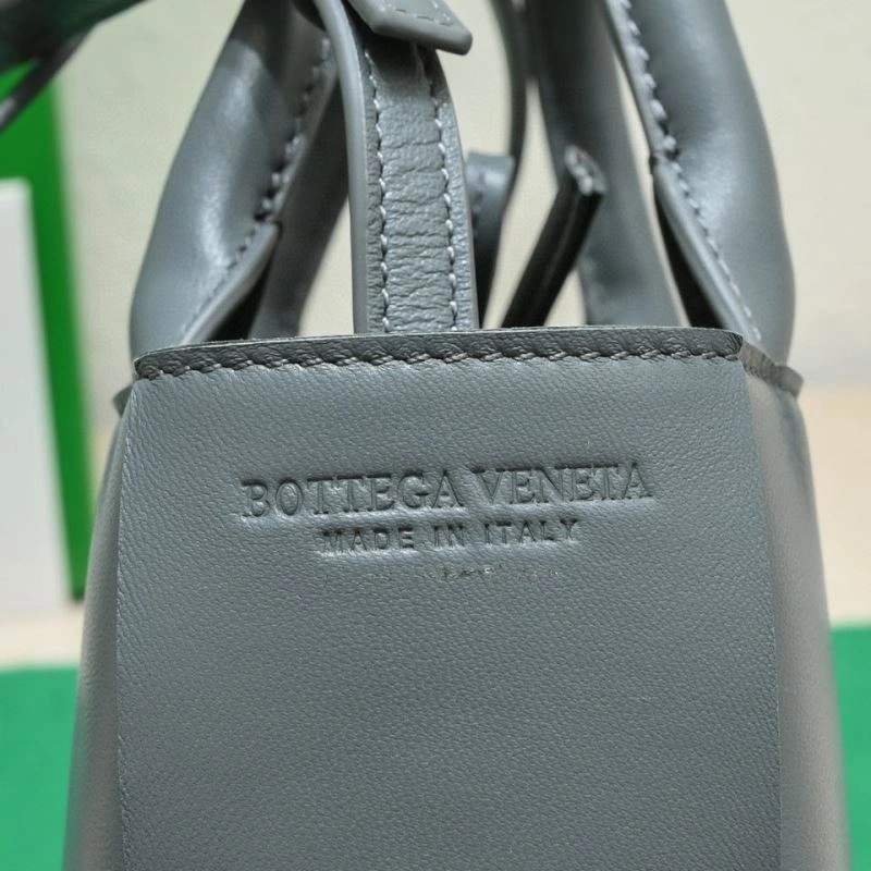 Brand-authenticated Bottega Veneta Shopping Bags