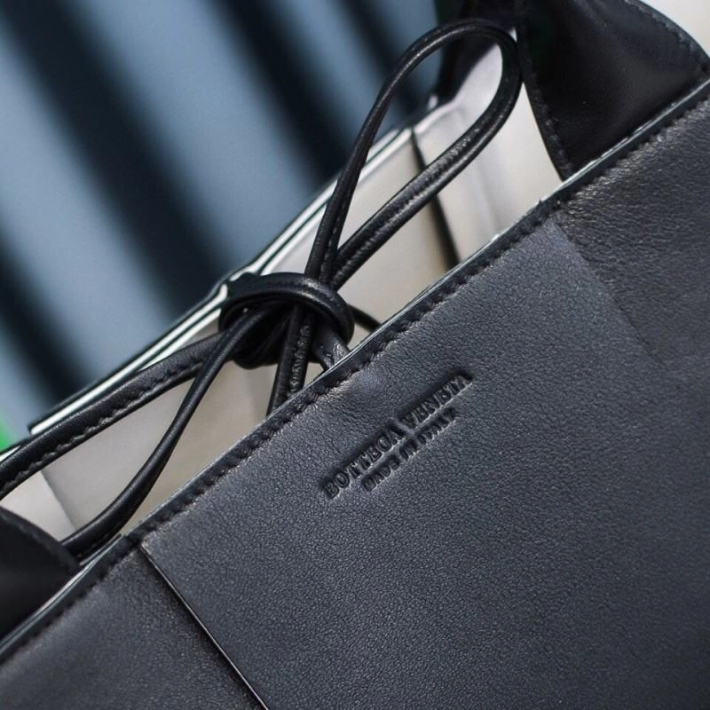 Exact replica Bottega Veneta Shopping Bags