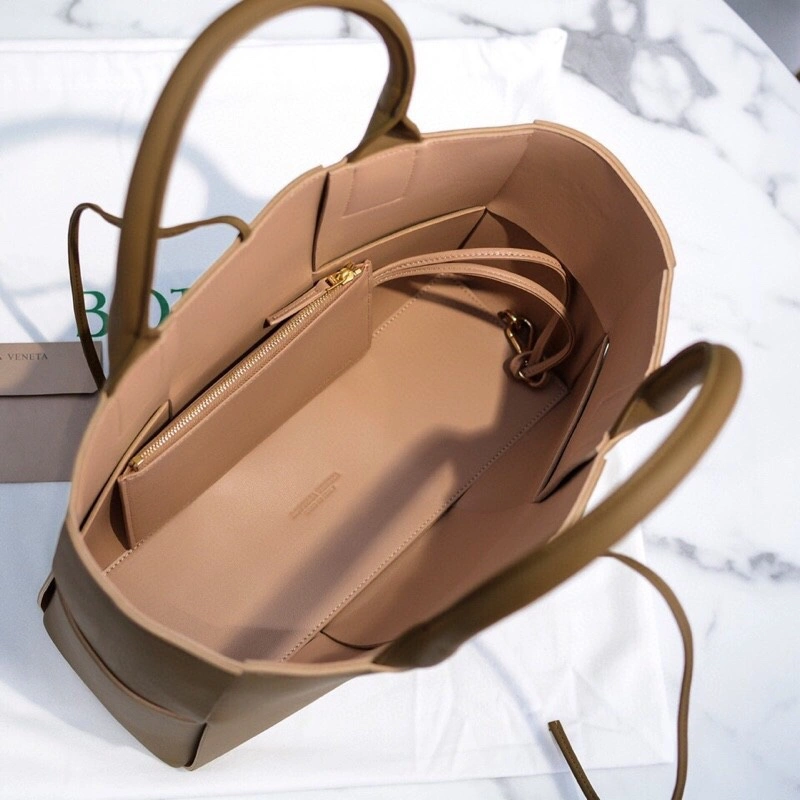 Real Bottega Veneta Shopping Bags