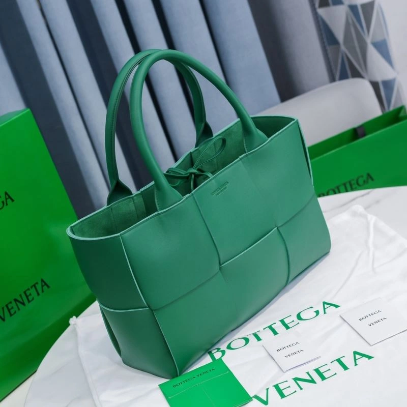 Official Bottega Veneta Shopping Bags