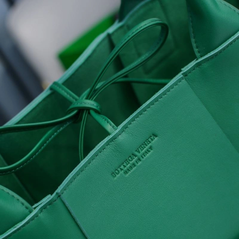 Official Bottega Veneta Shopping Bags