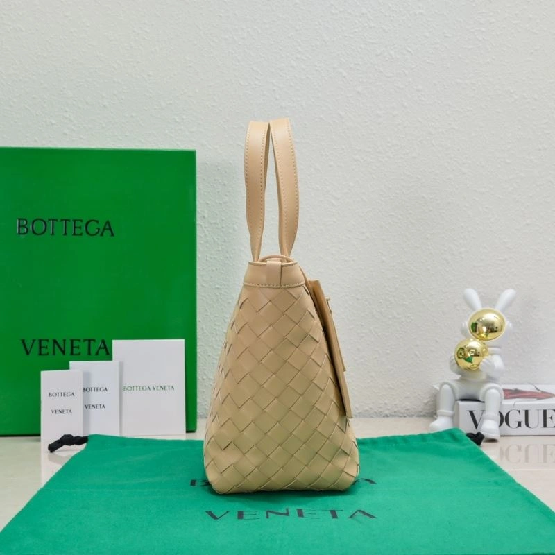 Low-cost Bottega Veneta Shopping Bags
