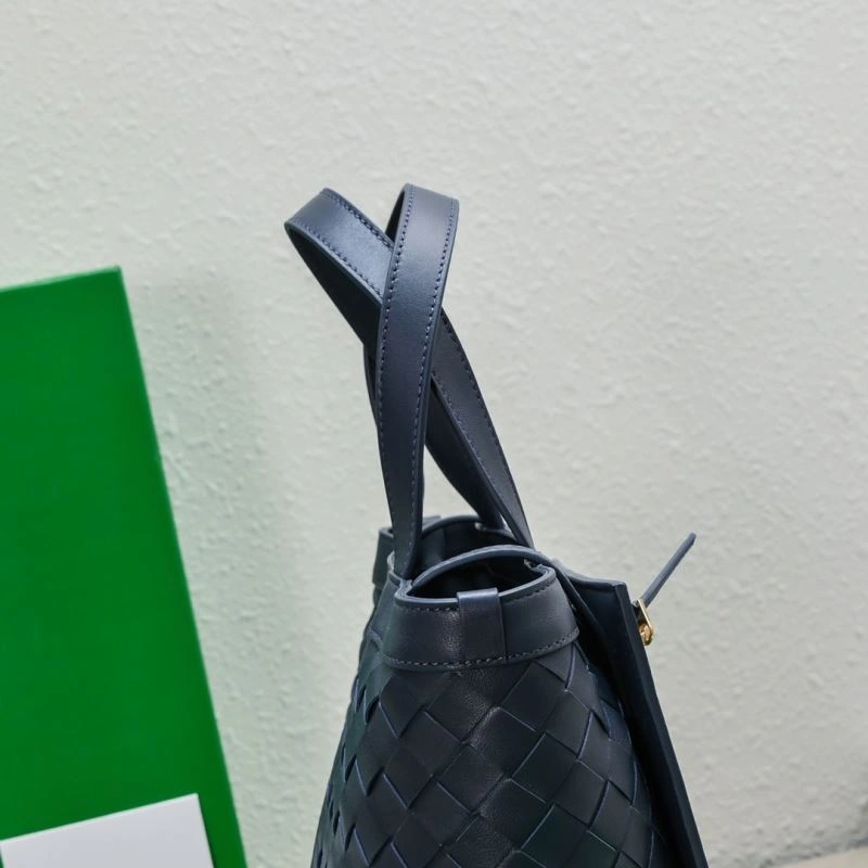 Discounted Bottega Veneta Shopping Bags