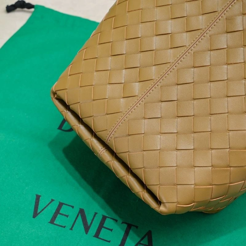 Low-cost Bottega Veneta Shopping Bags