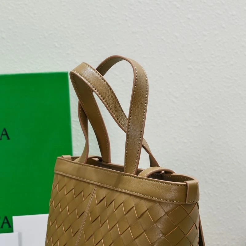Low-cost Bottega Veneta Shopping Bags