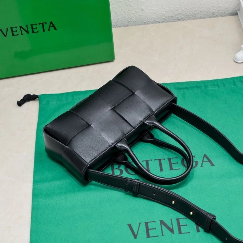 Economical Bottega Veneta Shopping Bags