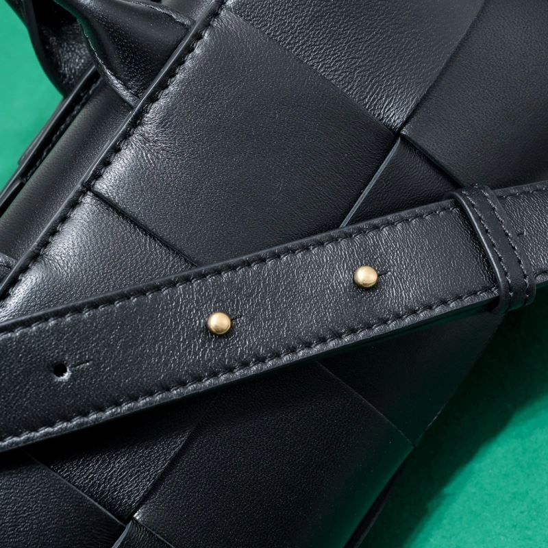 Economical Bottega Veneta Shopping Bags