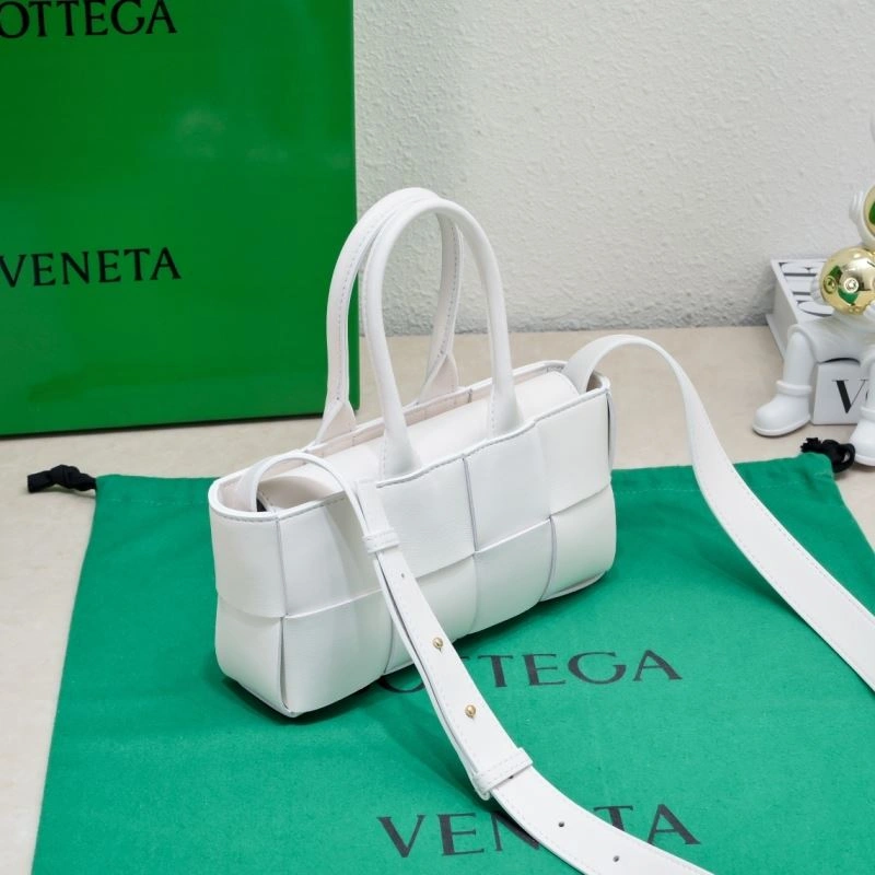 Discounted Bottega Veneta Shopping Bags