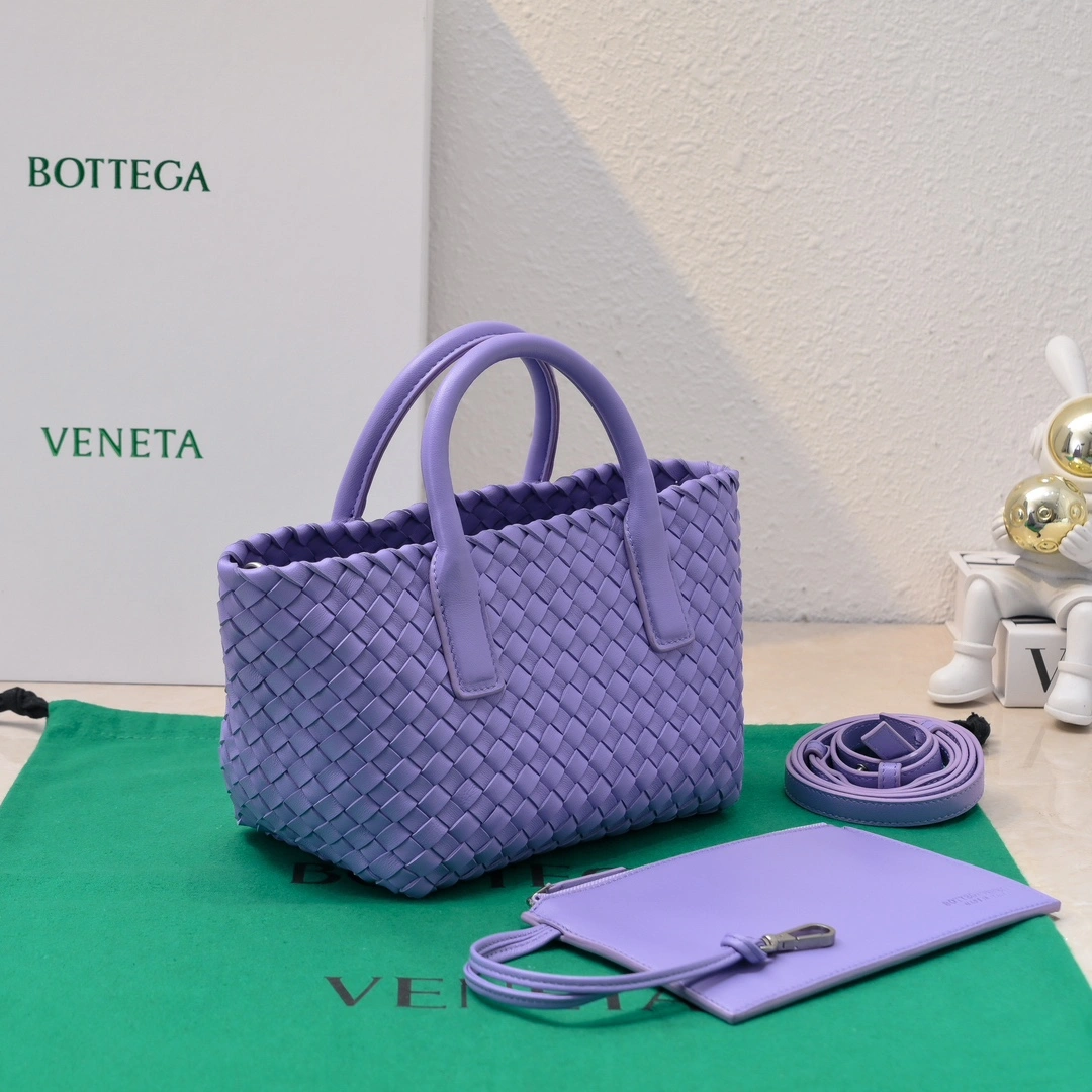 Top match Bottega Veneta Shopping Bags
