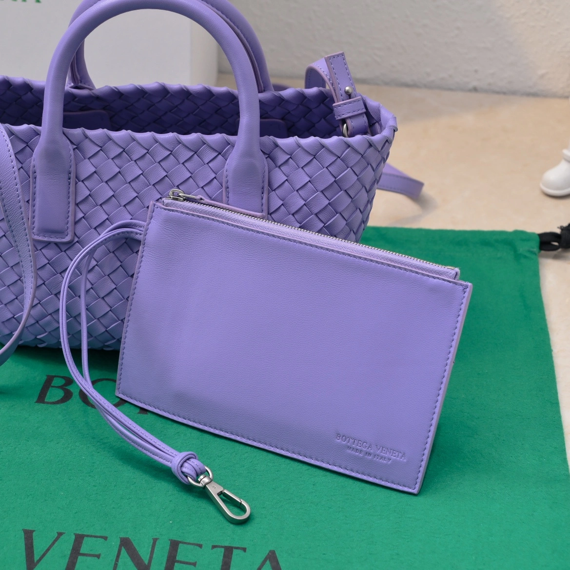Top match Bottega Veneta Shopping Bags