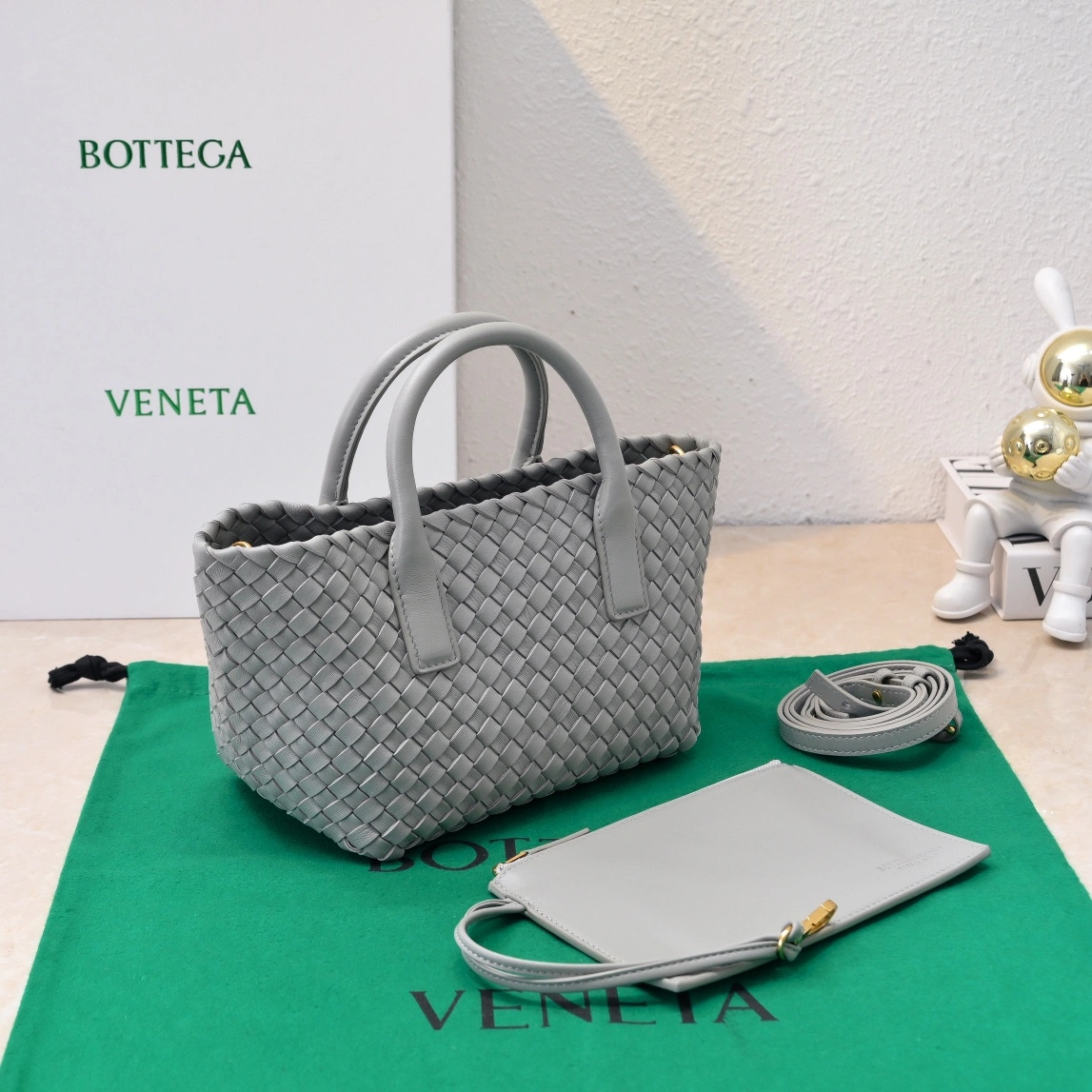 Low-cost Bottega Veneta Shopping Bags