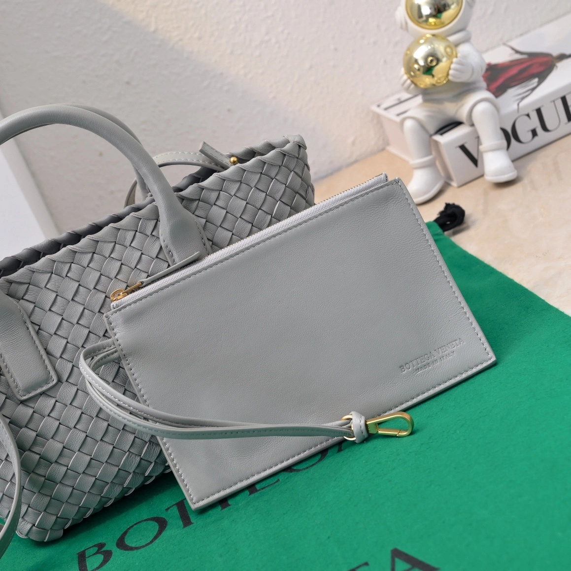 Low-cost Bottega Veneta Shopping Bags