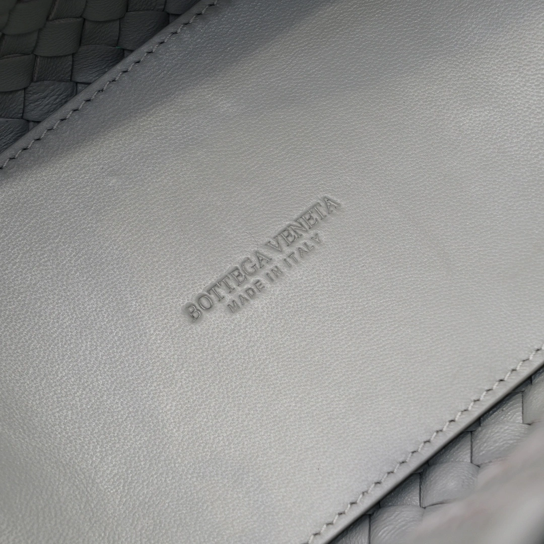 Low-cost Bottega Veneta Shopping Bags