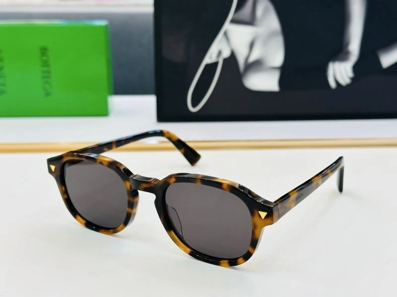 Brand-authenticated Bottega Veneta Sunglasses