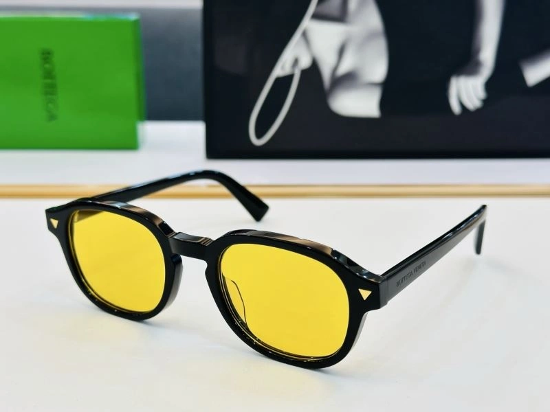 Brand-authenticated Bottega Veneta Sunglasses