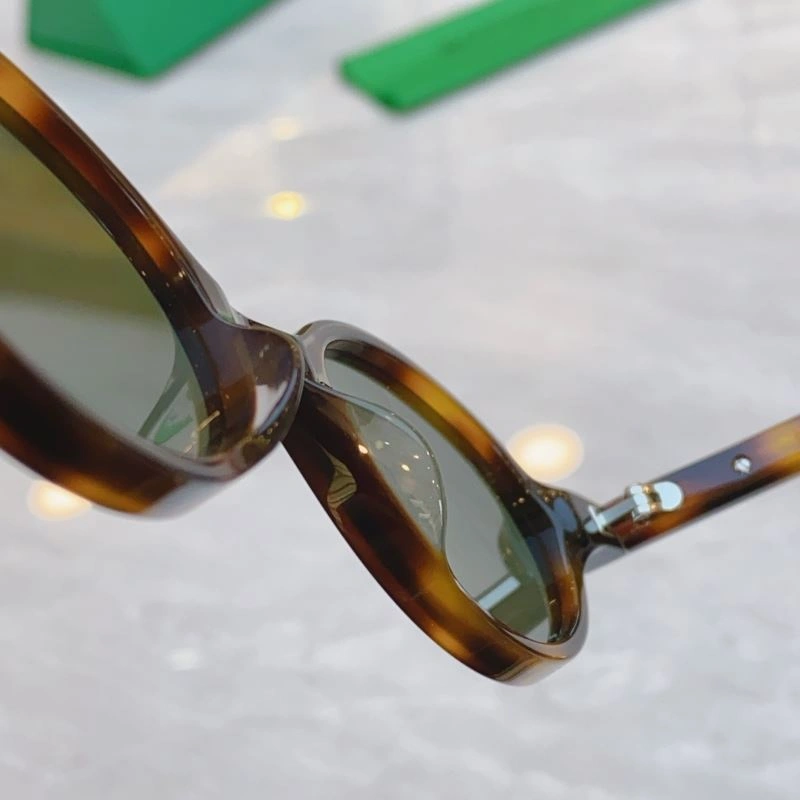 Indistinguishable Bottega Veneta Sunglasses