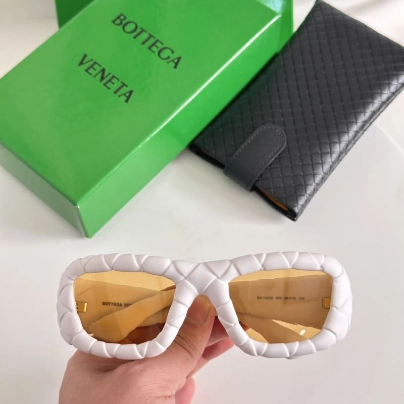 Bargain Bottega Veneta Sunglasses