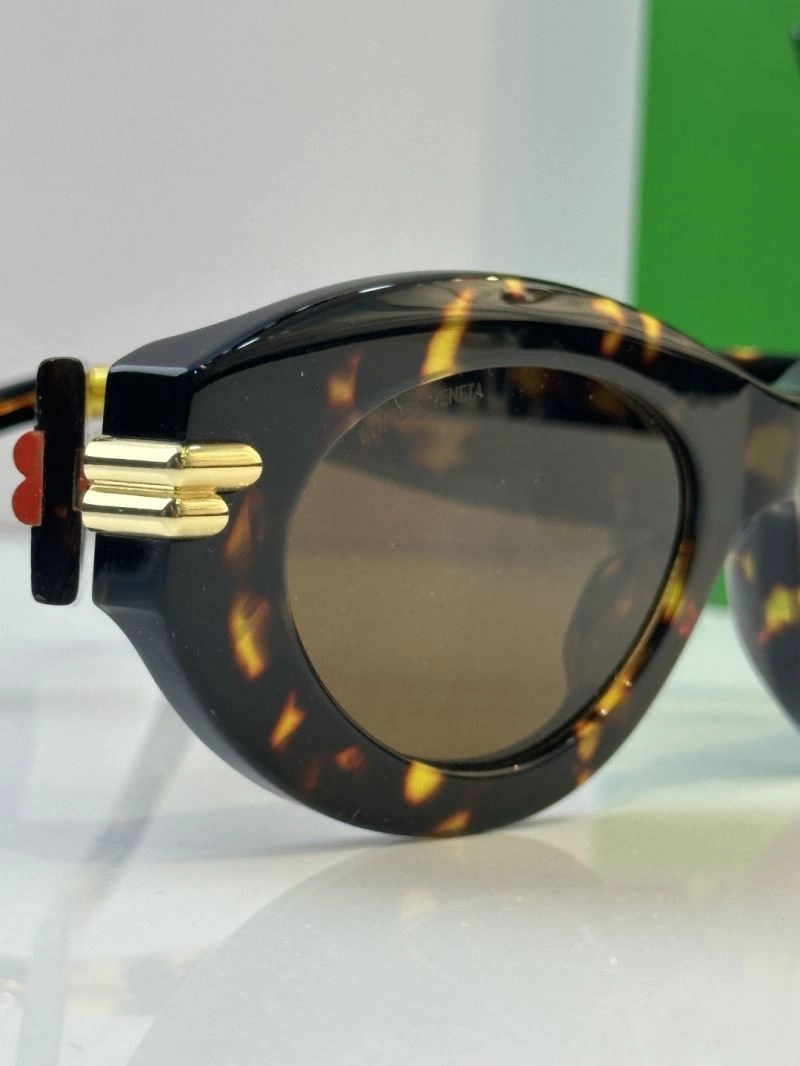 Discounted Bottega Veneta Sunglasses