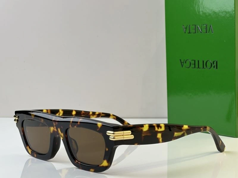 Top mirror Bottega Veneta Sunglasses