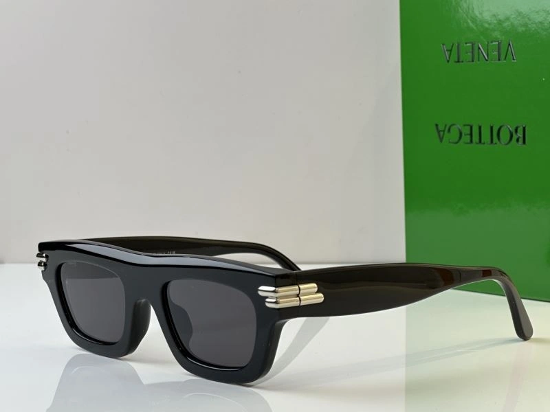 Top mirror Bottega Veneta Sunglasses