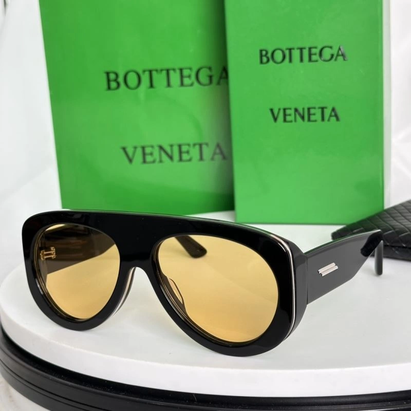 Top match Bottega Veneta Sunglasses