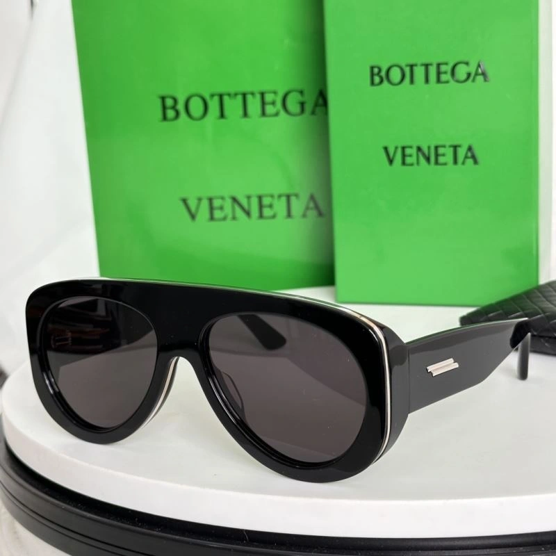 Top match Bottega Veneta Sunglasses