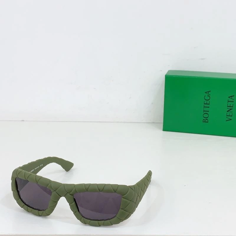 Top mirror Bottega Veneta Sunglasses
