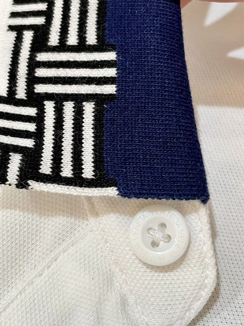 Indistinguishable Bottega Veneta T-Shirts