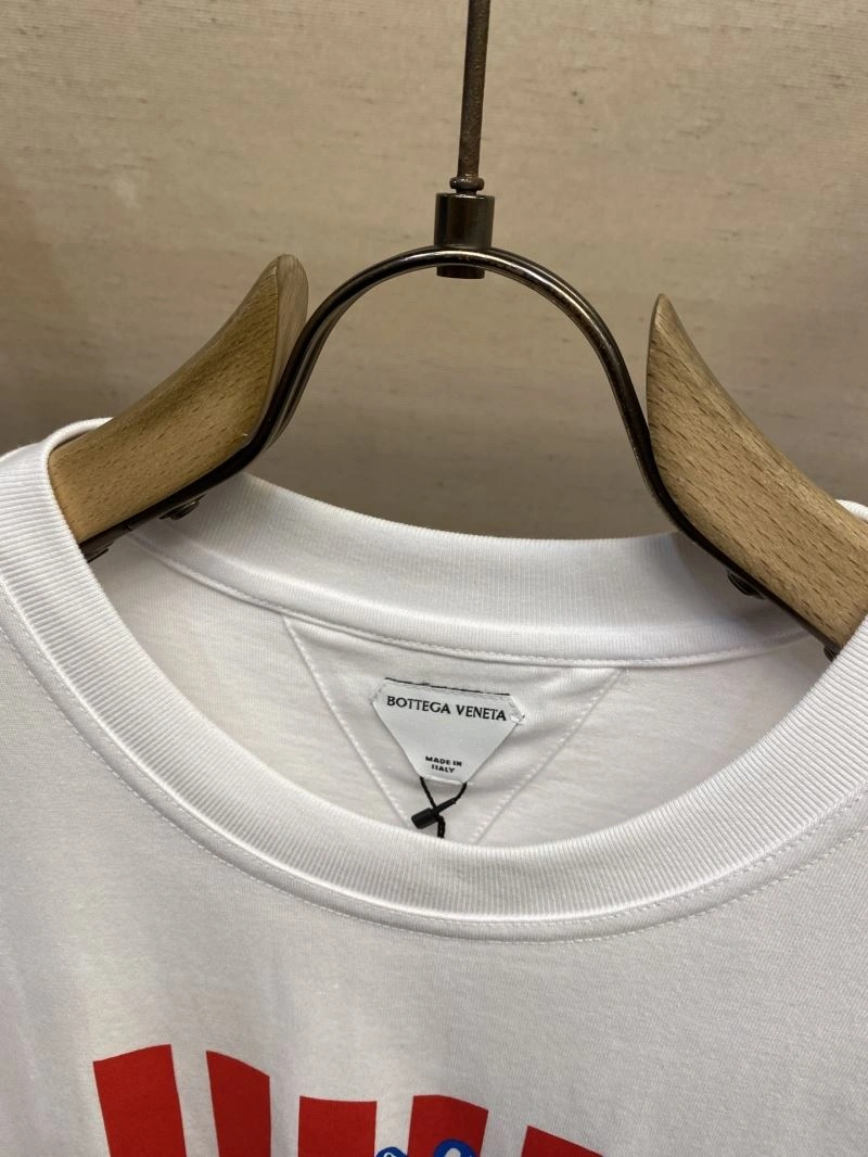 Indistinguishable Bottega Veneta T-Shirts