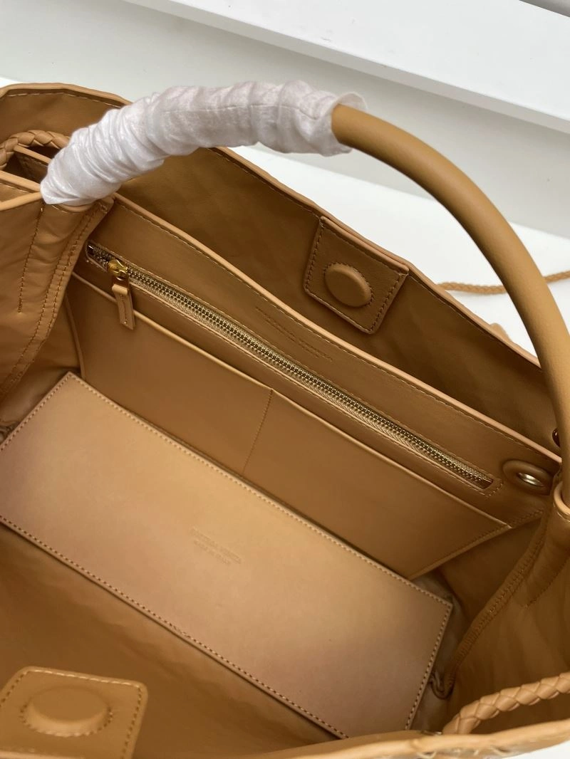 Reasonably priced Bottega Veneta Top Handle Bags
