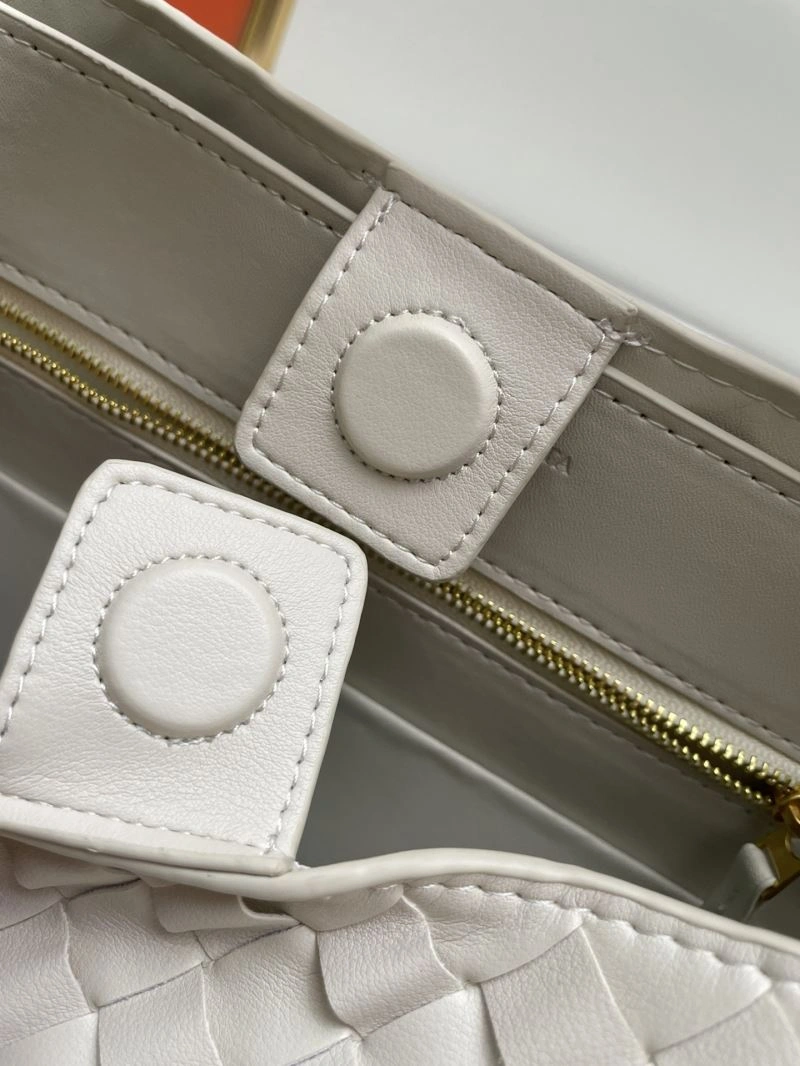 Discounted Bottega Veneta Top Handle Bags