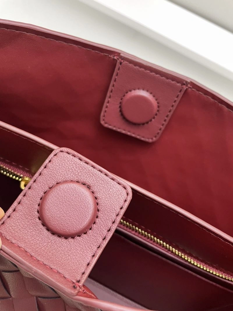 Bargain Bottega Veneta Top Handle Bags