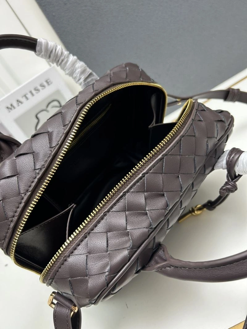 Accurate model Bottega Veneta Top Handle Bags