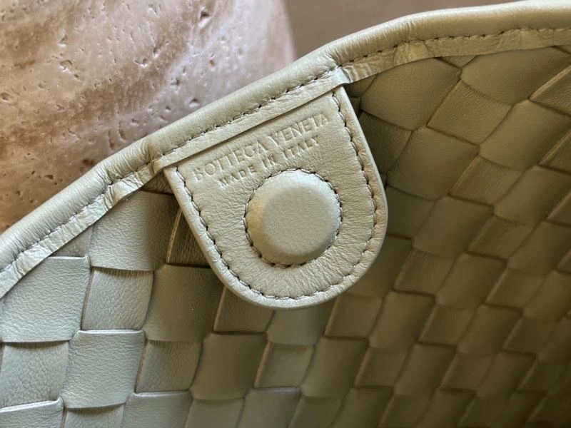 Brand-authenticated Bottega Veneta Top Handle Bags