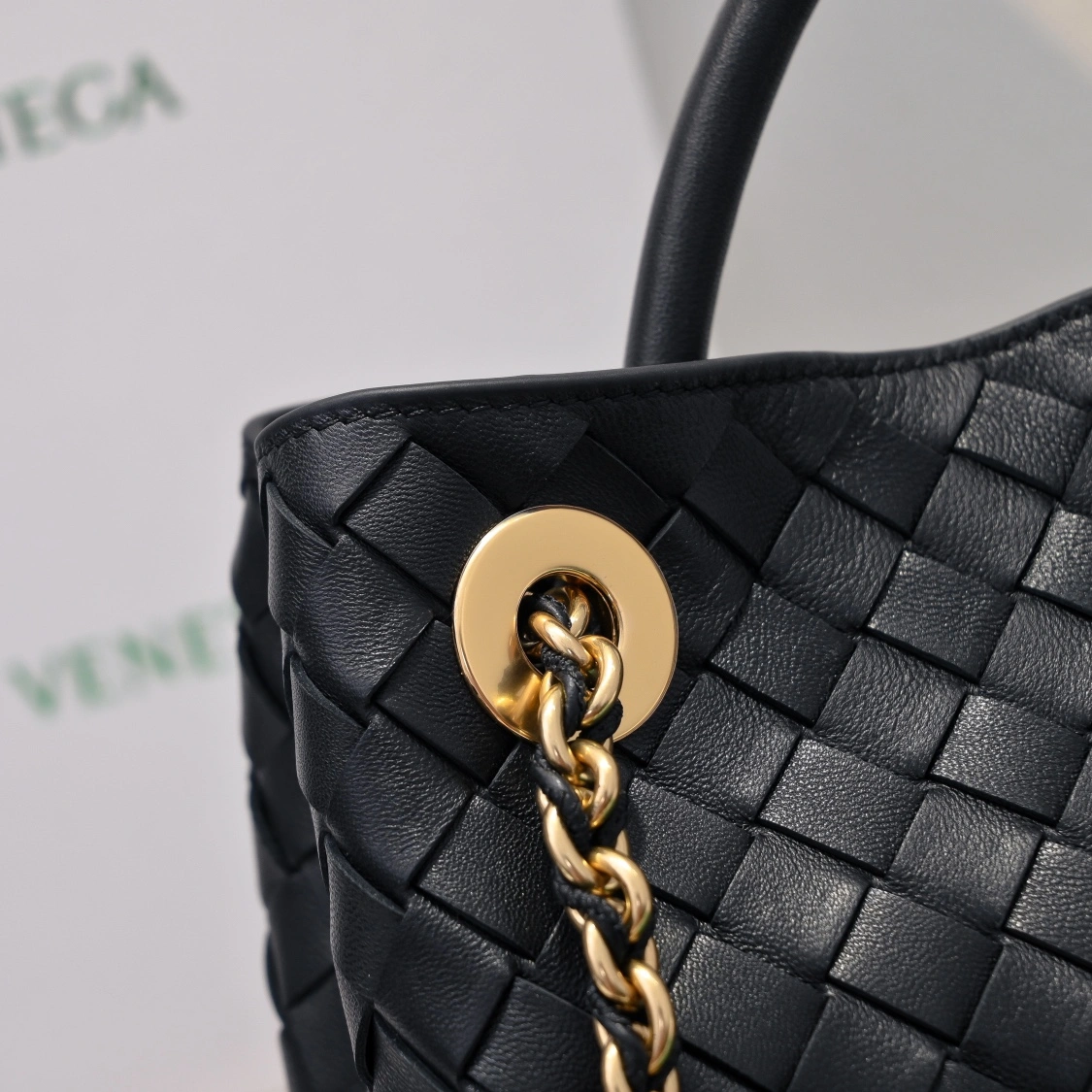 Accurate model Bottega Veneta Top Handle Bags