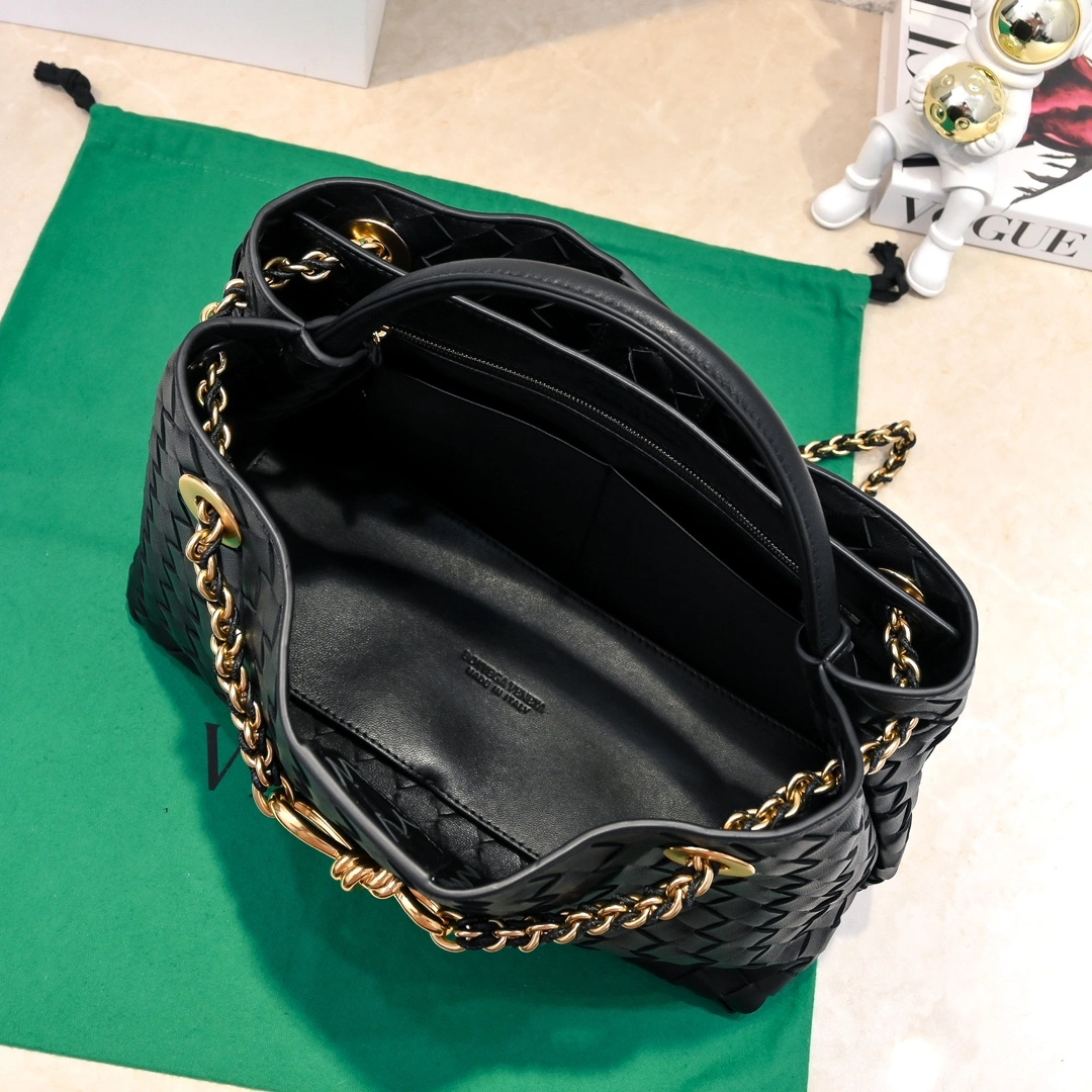 Accurate model Bottega Veneta Top Handle Bags