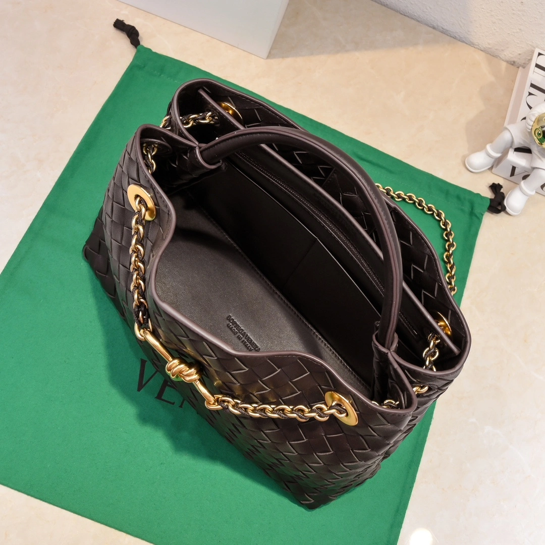 Brand-authenticated Bottega Veneta Top Handle Bags