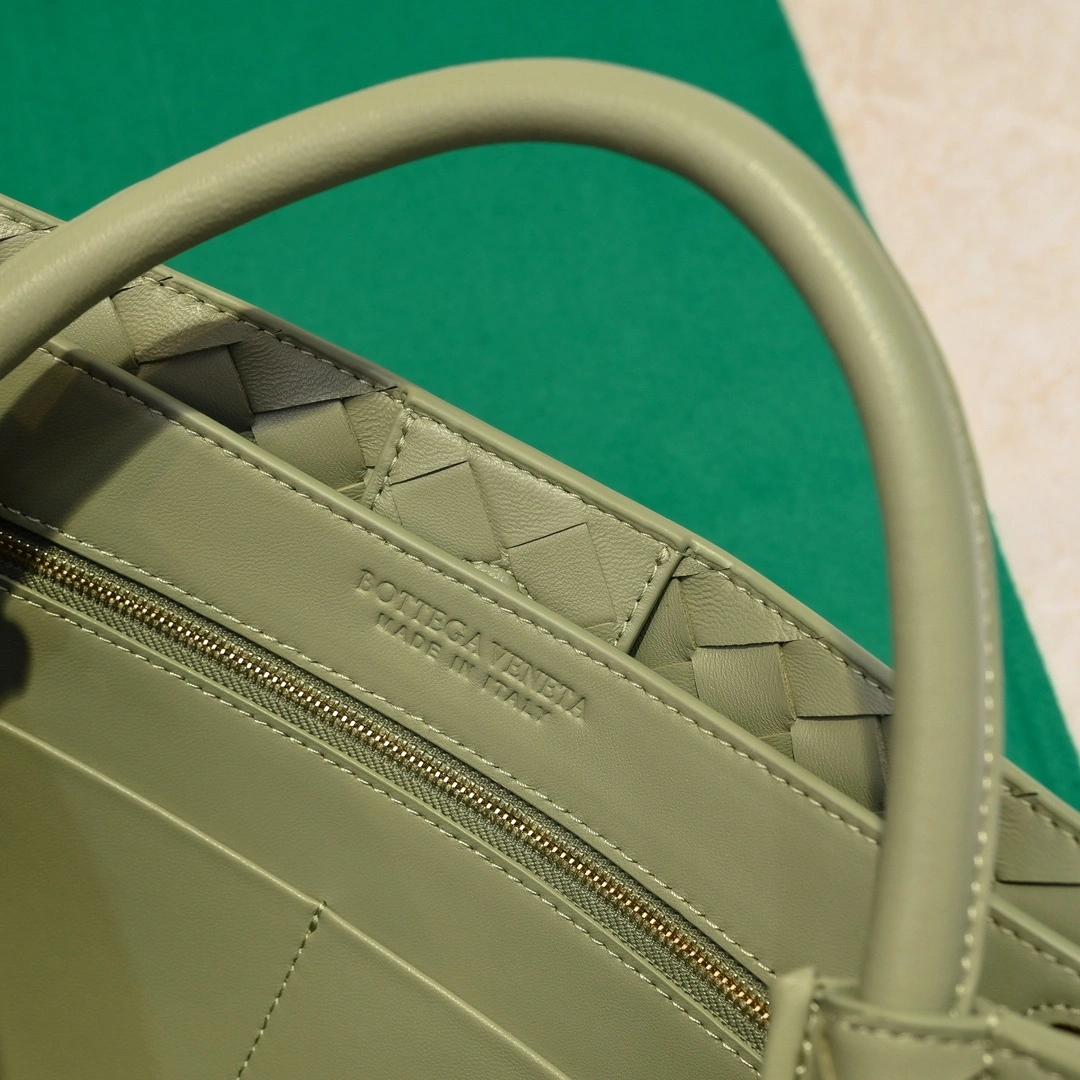OEM Bottega Veneta Top Handle Bags