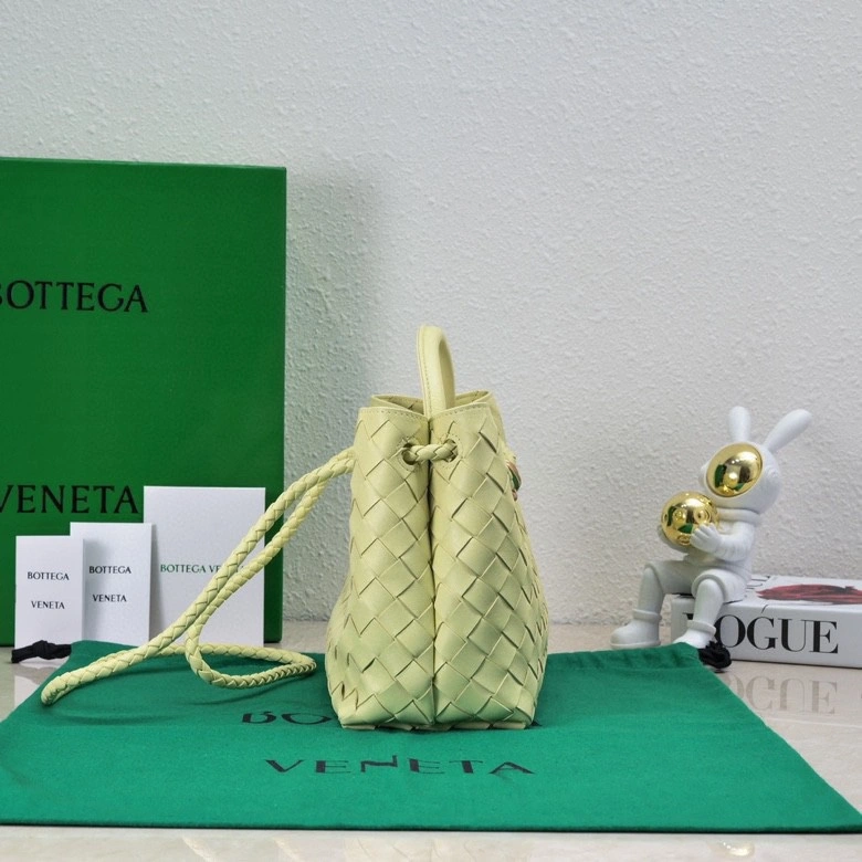 Inexpensive Bottega Veneta Top Handle Bags