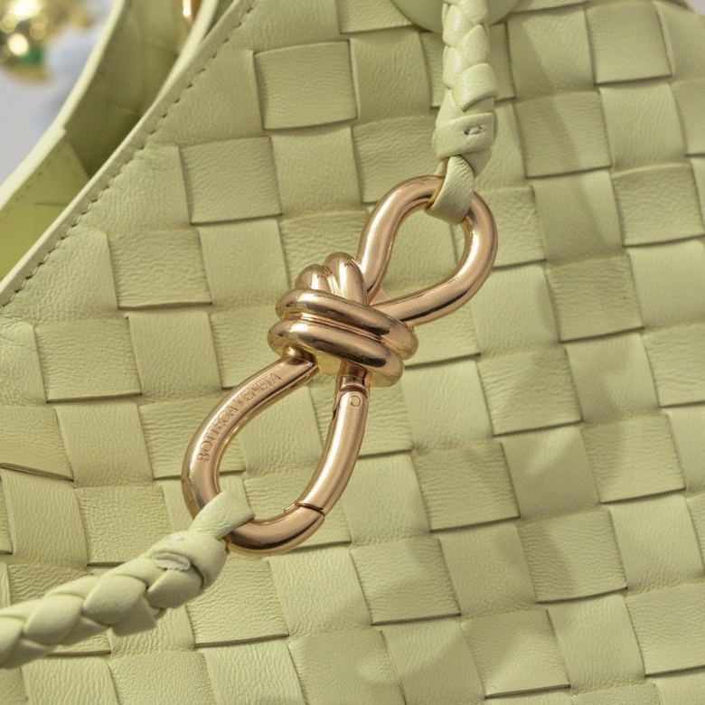 Inexpensive Bottega Veneta Top Handle Bags