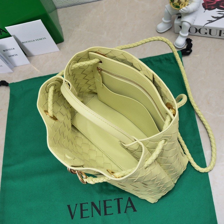 Inexpensive Bottega Veneta Top Handle Bags