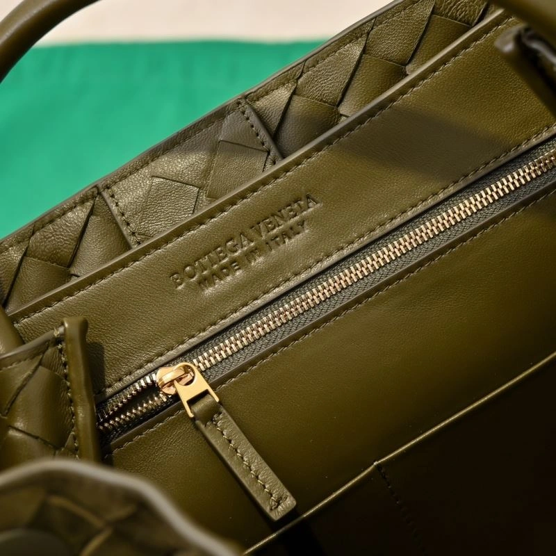 Accurate model Bottega Veneta Top Handle Bags
