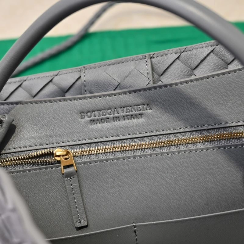 Brand-authenticated Bottega Veneta Top Handle Bags