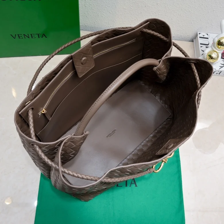 Top match Bottega Veneta Top Handle Bags