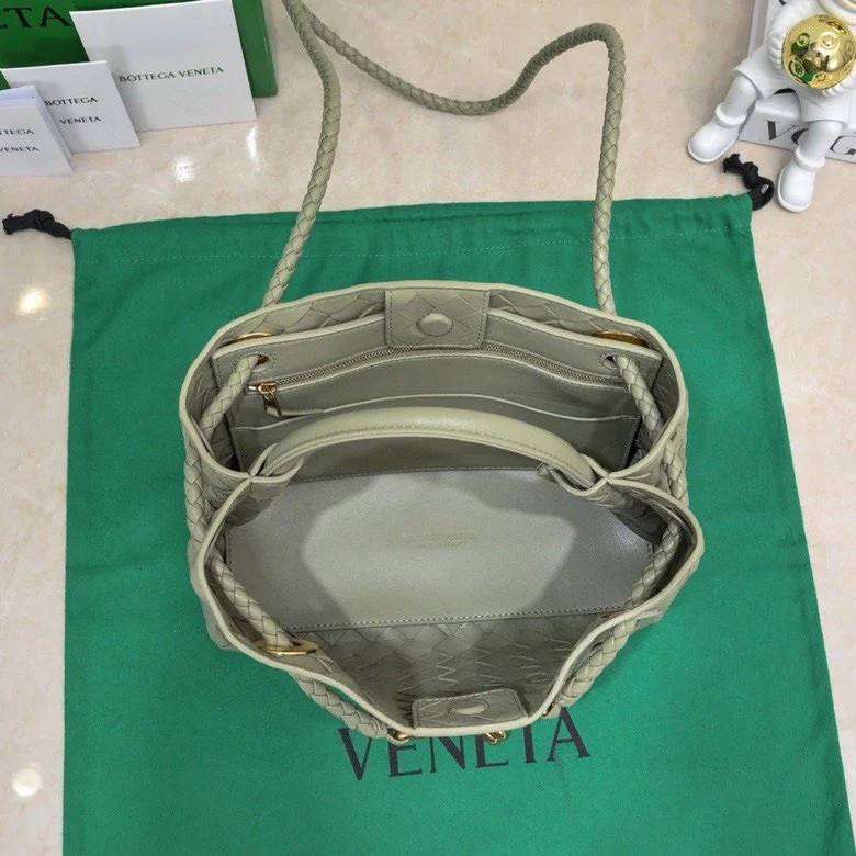Discounted Bottega Veneta Top Handle Bags