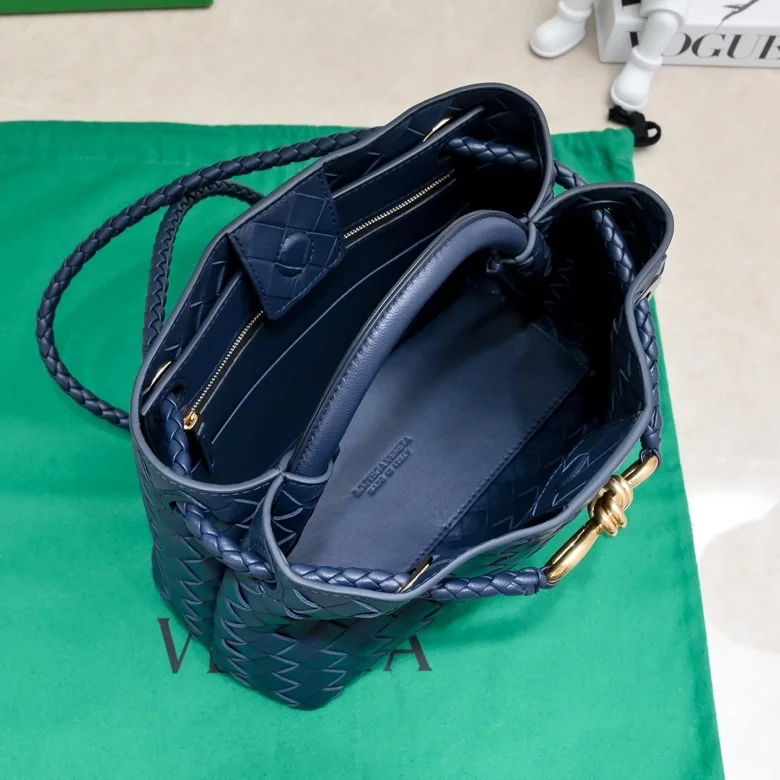 Discounted Bottega Veneta Top Handle Bags